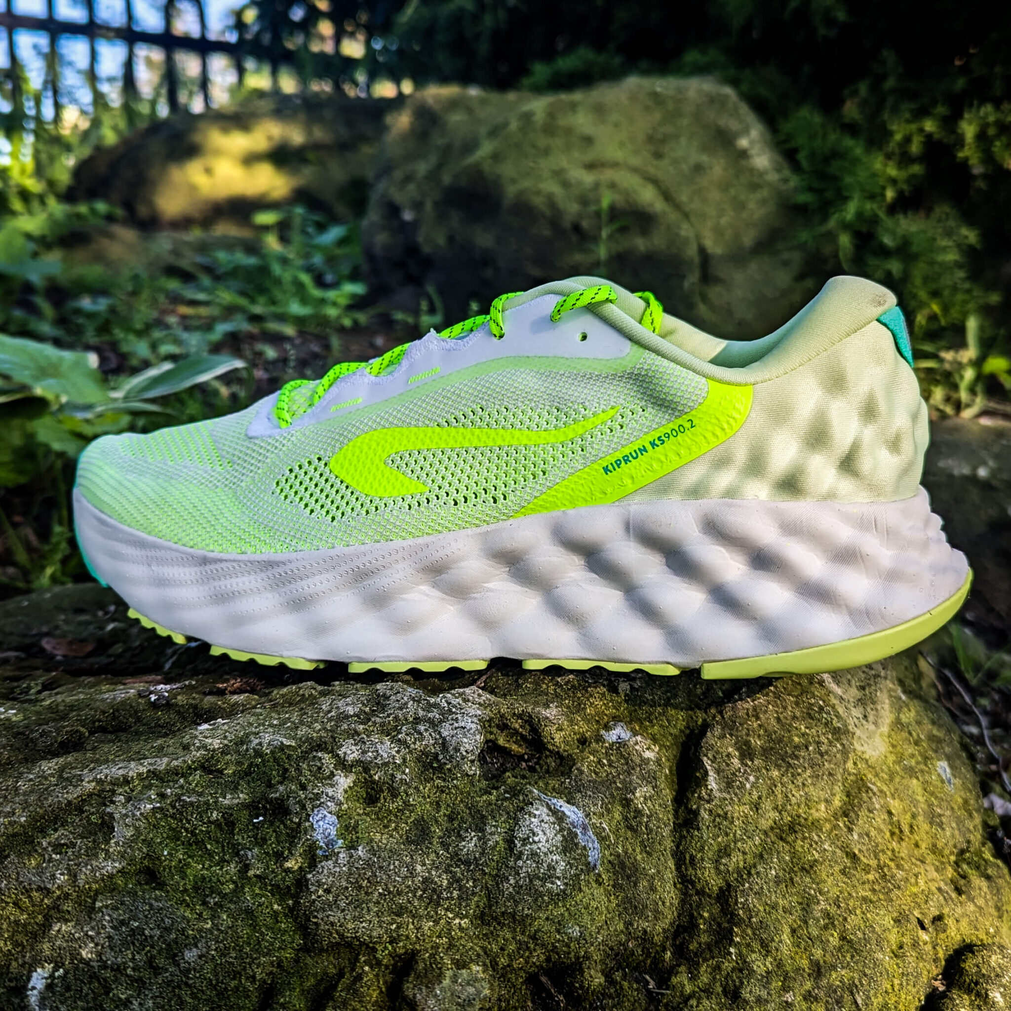KIPRUN KS900.2 review - Is it a best Max-Cushioned shoes?
