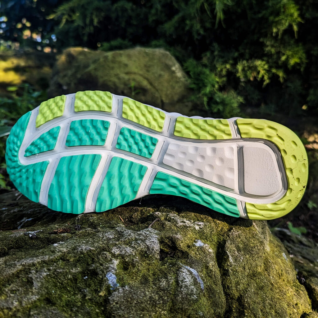 KIPRUN KS900.2 review - Is it a best Max-Cushioned shoes?